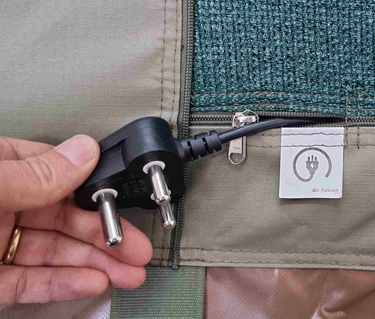 FALKSON Adventurer 5 | 4 person tent | 3x3m Bow tent | All weather can ...